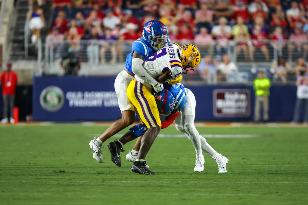 After win over LSU, Lane Kiffin talks defensive performance, penalties ...