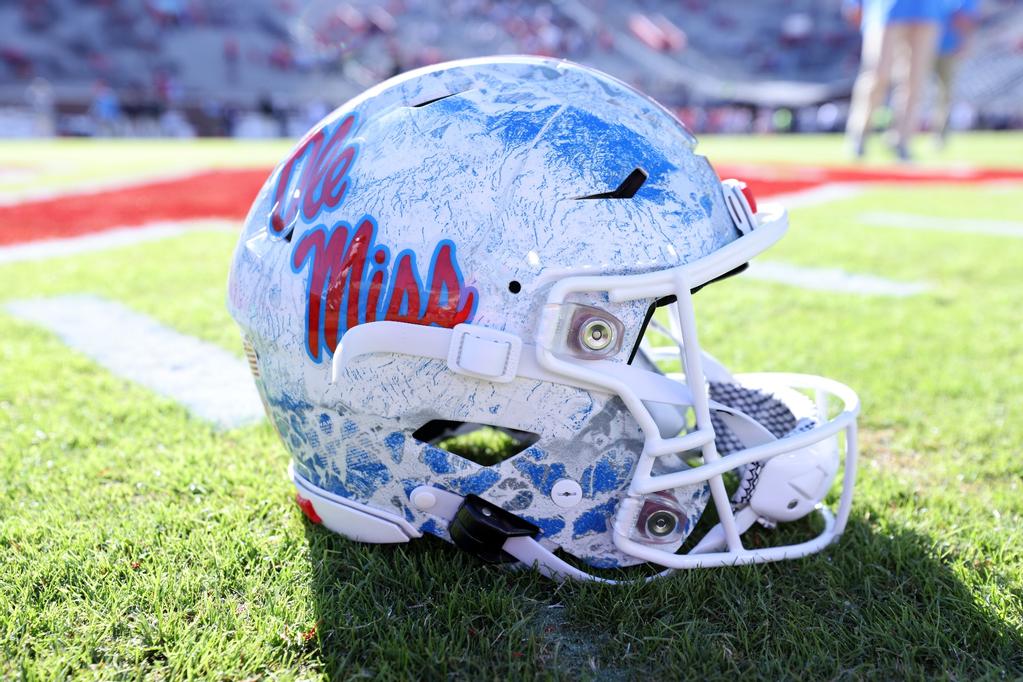 Will it be a 'Merry Flipmas?' Five talented recruits Ole Miss football ...
