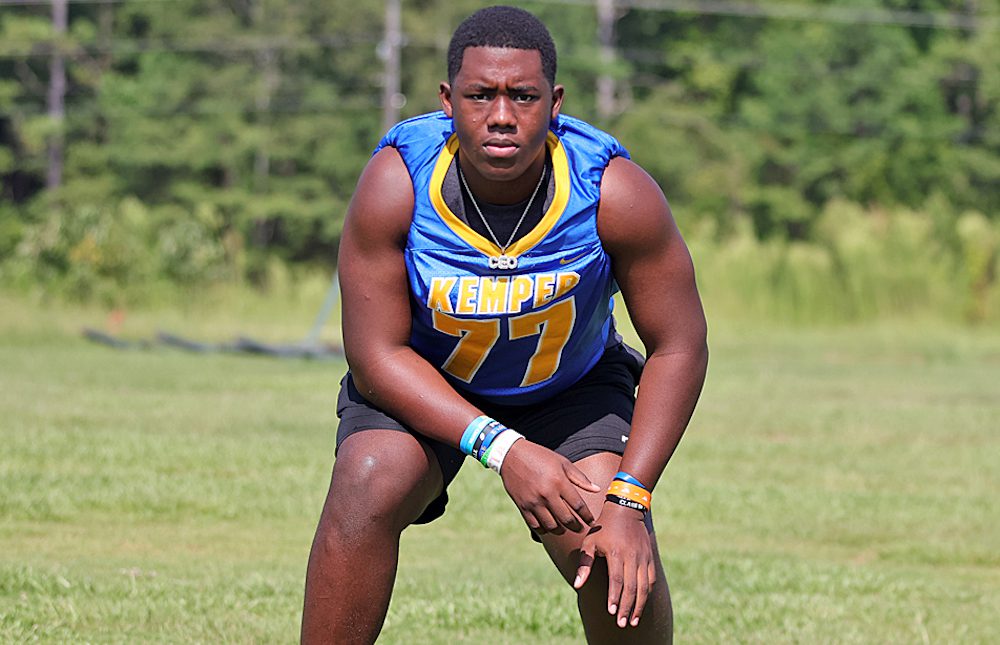 Four-star 2025 OL Mario Nash Jr. announces official visit to Ole Miss ...