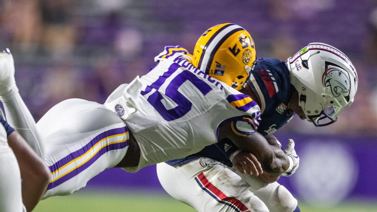 BOOM! Ole Miss lands LSU transfer, former 5-star defensive end Da'Shawn ...