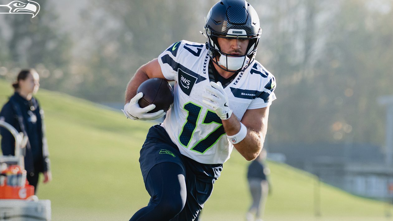 Former Ole Miss, UCF QB John Rhys Plumlee signed as wide receiver by ...