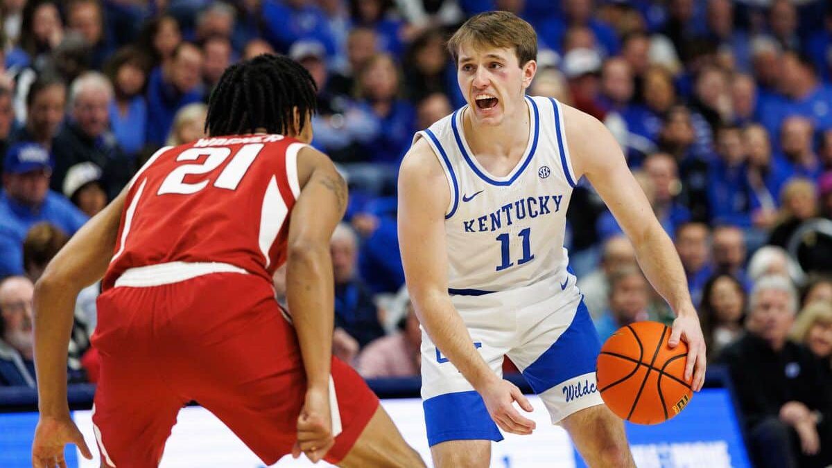 Chris Beard, Ole Miss land commit from Kentucky transfer Travis Perry - The Rebel Walk