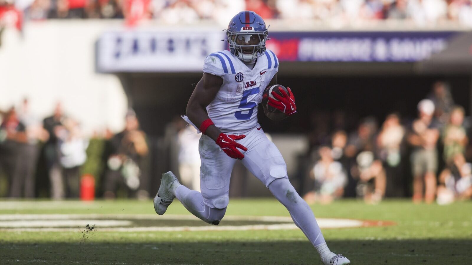 Kewan Lacy’s Toughness and Talent Helping Ole Miss Stay in the Hunt ...