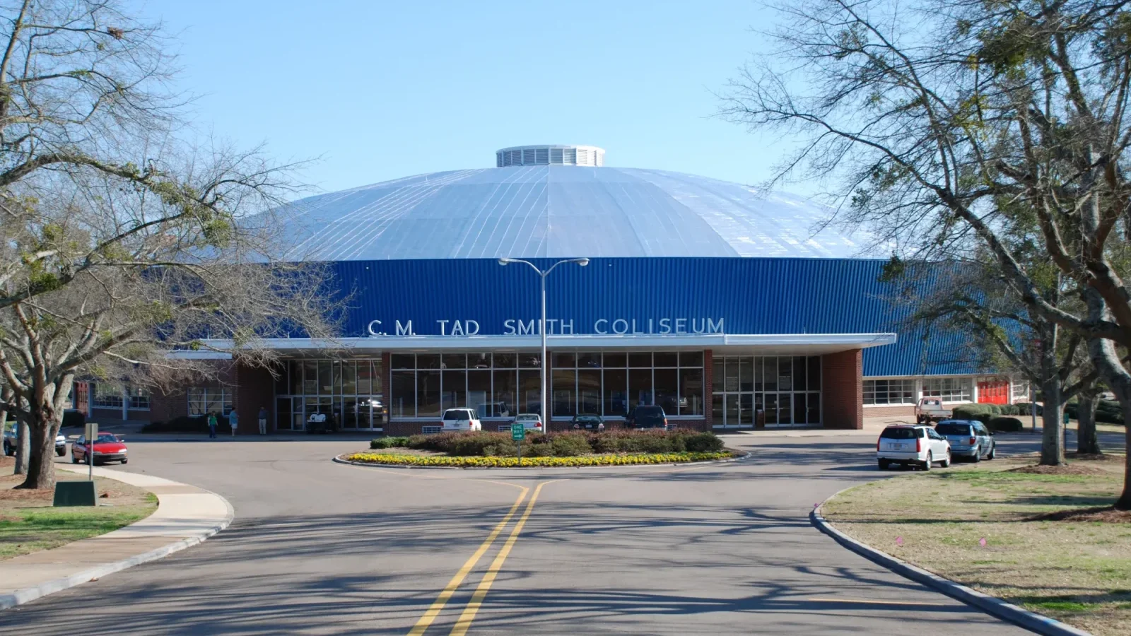 Chris Beard, Rod Barnes Reflect on Ole Miss Tradition Ahead of Tonight ...