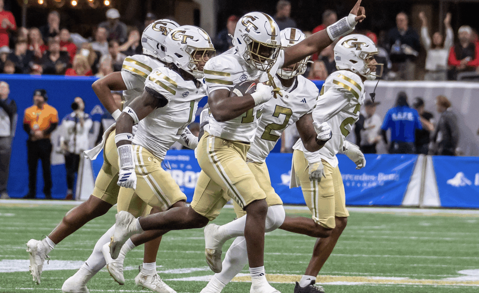BOOM! Georgia Tech Linebacker Tah'j Butler Transfers to Ole Miss - The ...