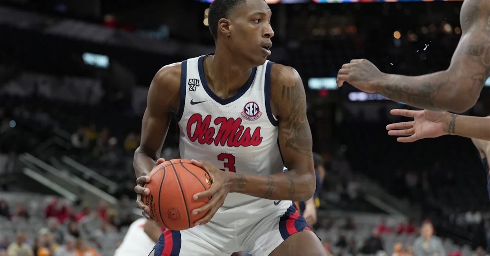 Former Ole Miss Men’s Basketball Forward Jamarion Sharp Named 2025-26 ...